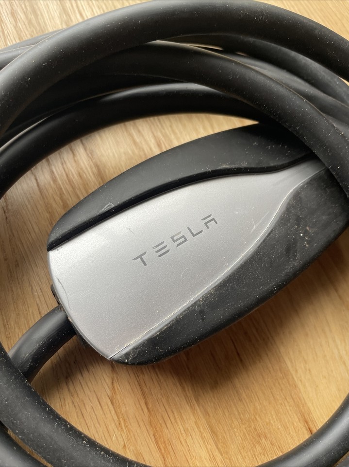 NEW! TESLA GEN-1, Universal Mobile Connector Charger 40A 110V/220V ...