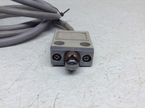 Omron D4C-1602 Limit Switch D4C1602 (TSC) | eBay