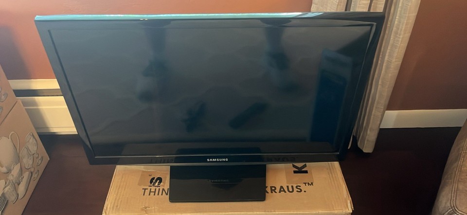 Samsung UN24H4500AF LCD Smart TV 24" Flat Screen Television HDMI with ...