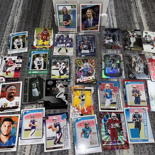 NFL SPORTS CARD LOT OF 550+. Panini Rookies, Patch, Numbers, Parallels ...