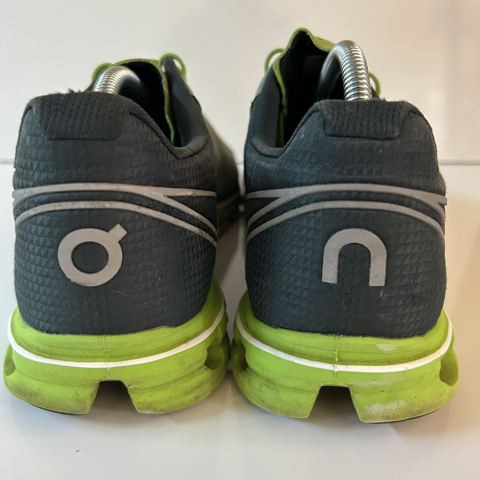 On Cloudflow Swiss Engineering Moss Lime Men Running … - Gem