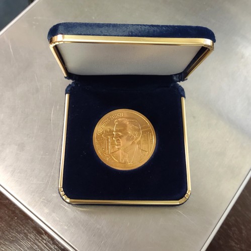 US Mint Bronze Medal Coin: George H. W. Bush w/ Case Inaugurated ...