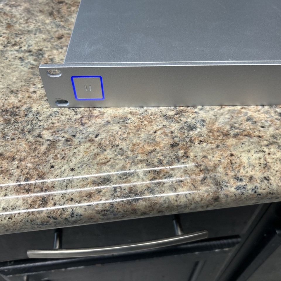 Ubiquiti UniFi Switch 24 US-24-250W 24-Port Gigabit PoE+ | eBay