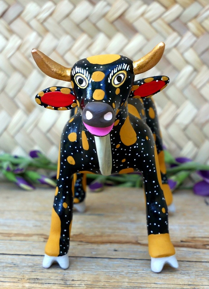 Alebrije Cow Black & Gold Handmade by Inocencio Vasquez Oaxaca Mexican ...