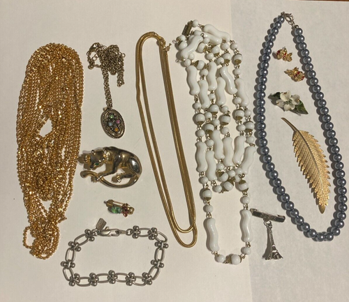 VINTAGE JEWELRY LOT - ONE DOZEN PIECES - HALF ARE SIGNED | eBay