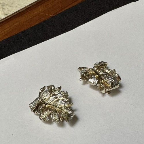 Vintage Sarah Coventry Two Tone Leaf Clip On Earrings Signed | eBay
