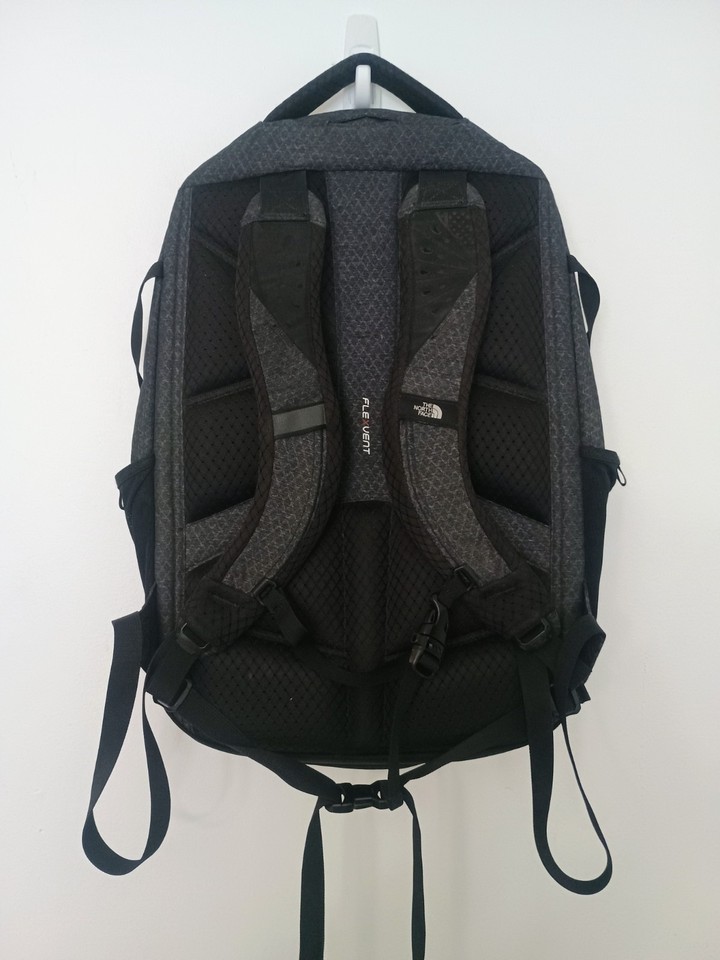 The North Face Recon Backpack FlexVent Daypack Hiking Camping Laptop ...