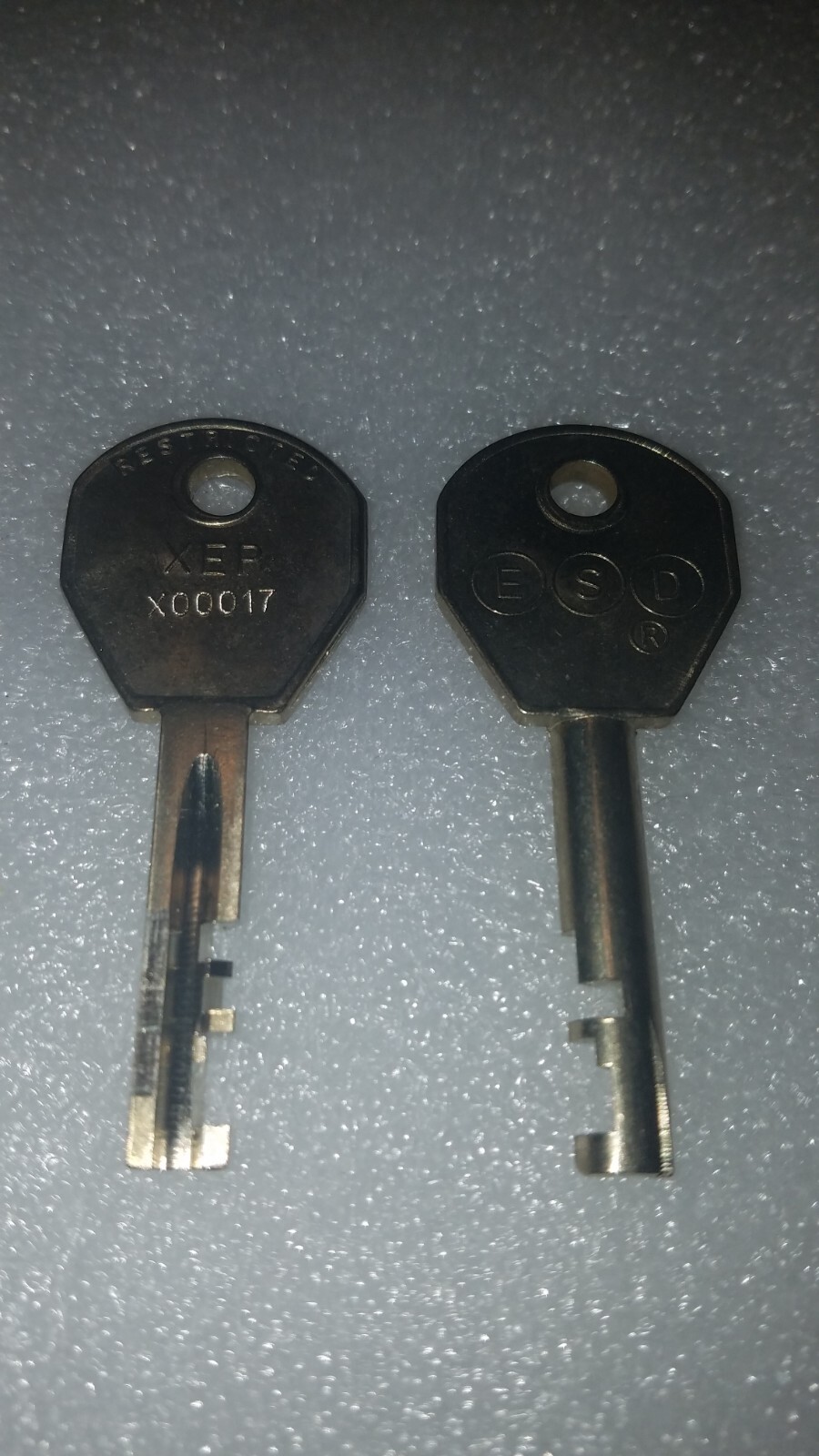 X00017 ESD Laundry Coin Box Key XEP | eBay