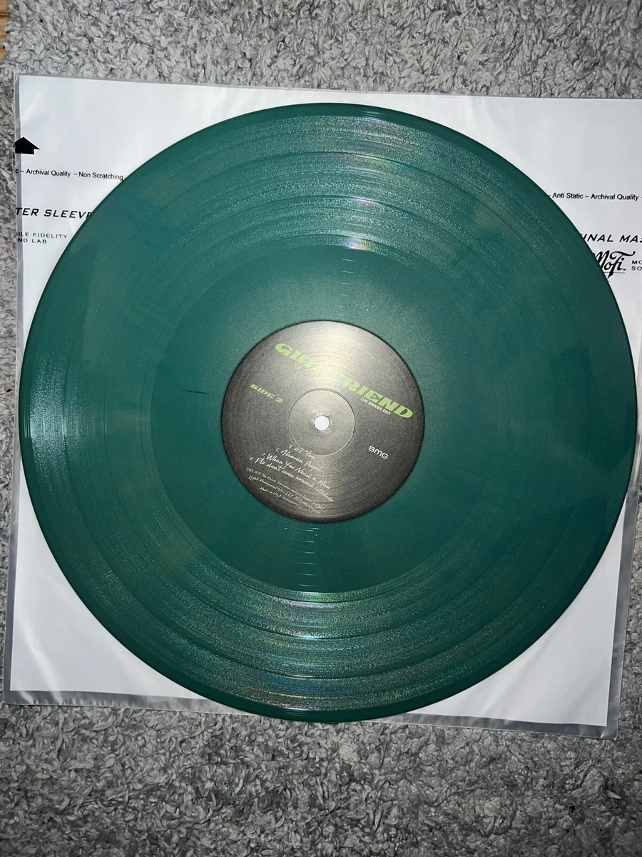 Ross Lynch Signing Autographs