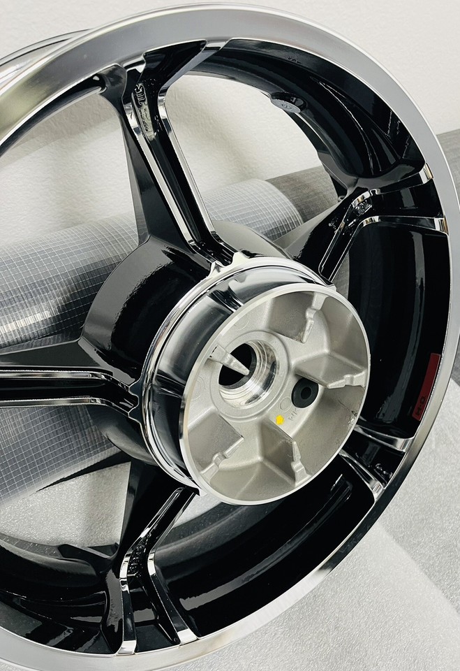 HARLEY road Glide WHEELS 2024 -25 CVO LIMITED CHROME & BLACK OEM RIMS ...