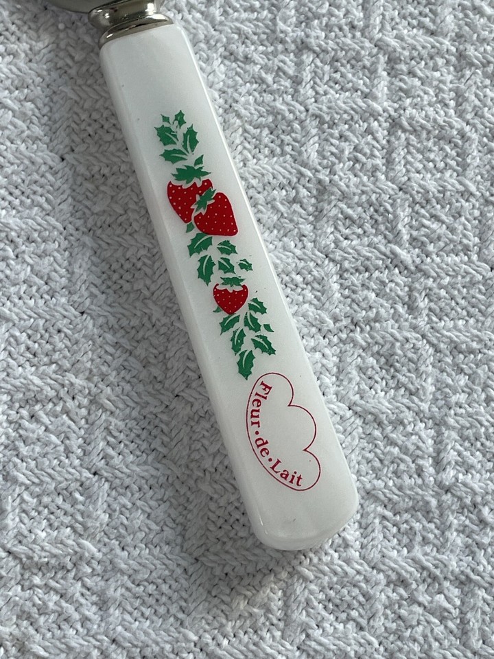 Sheffield Prill Strawberry Fleur De Lait Pearl France Cheese & Cocktail ...