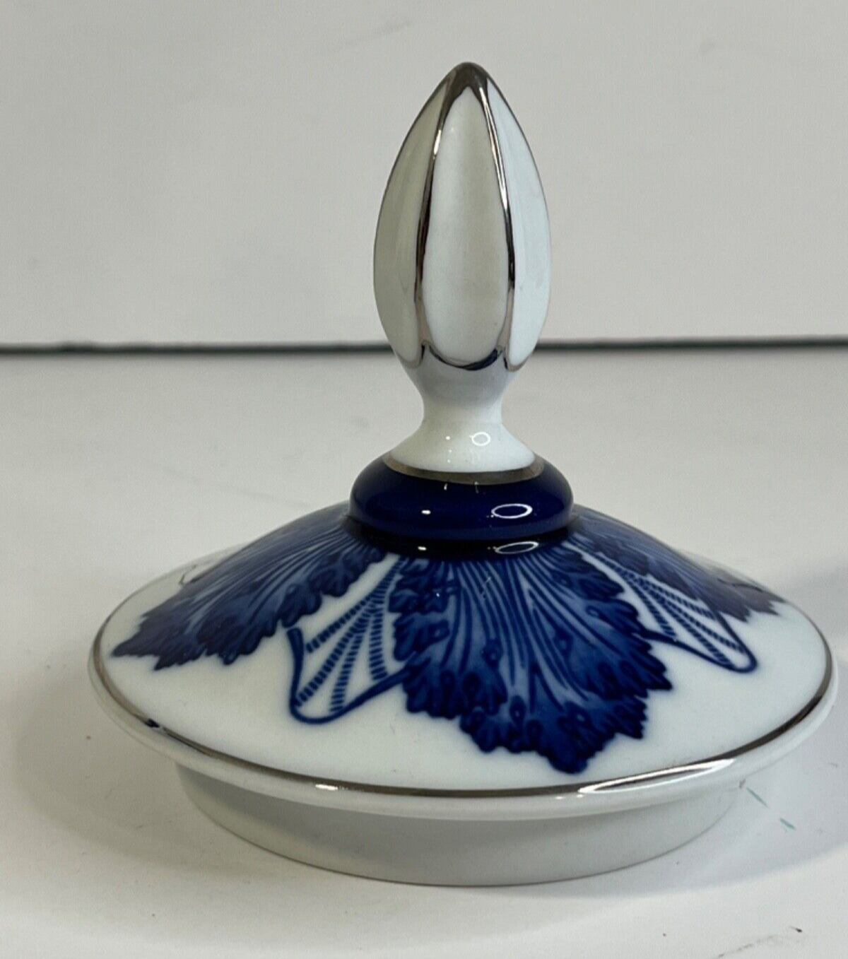 Bombay Co. Arabesque Footed Teapot Cobalt Blue White Platinum Trim | eBay