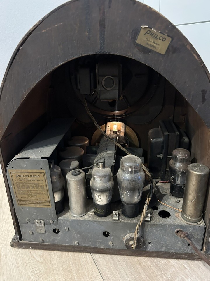 Philco model 70 Super Heterodyne Baby Grand Cathedral Tube Radio Parts ...