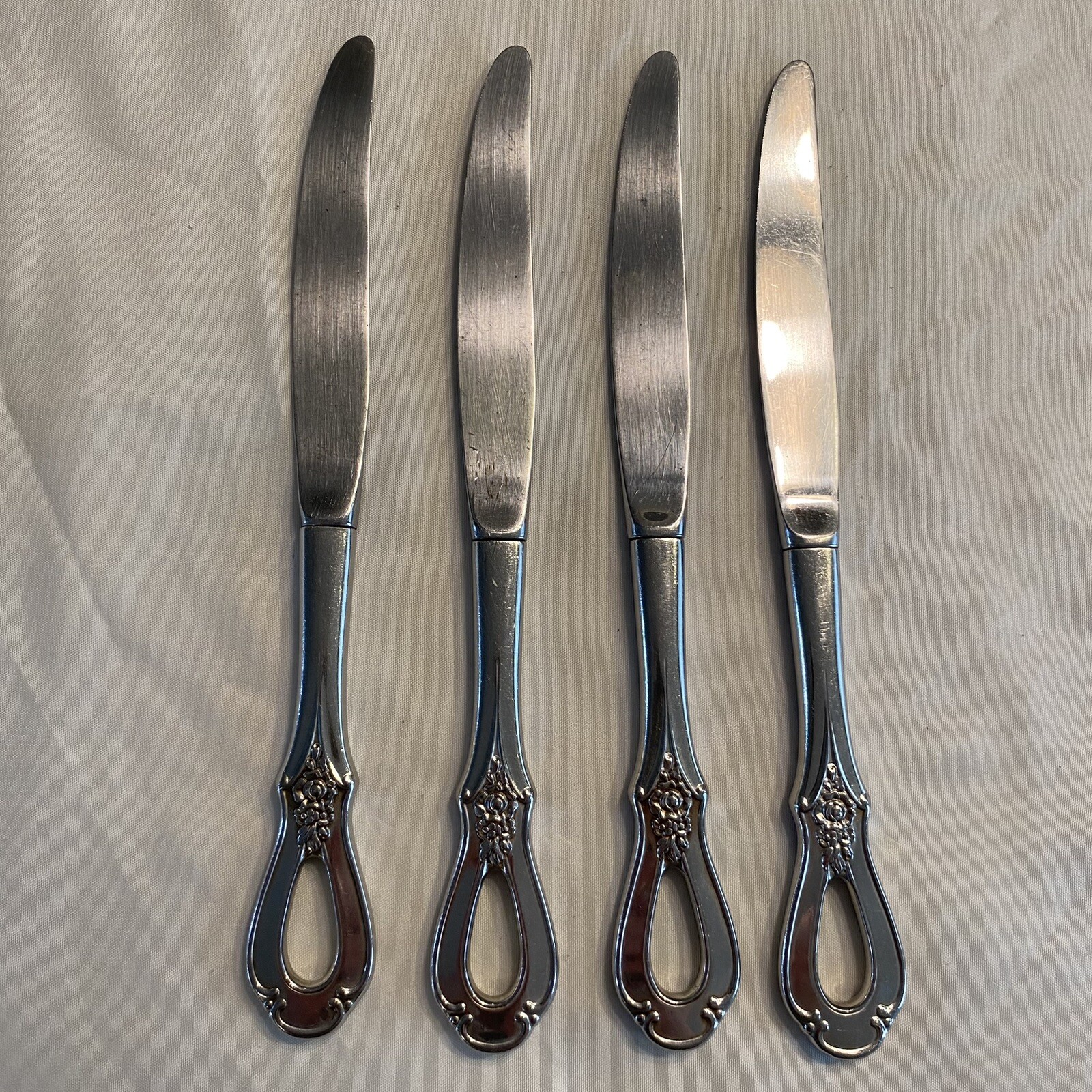 Vtg Set of 4 Oneida Heirloom Cube Mark Toujours Pierced Butter Knives 9 ...