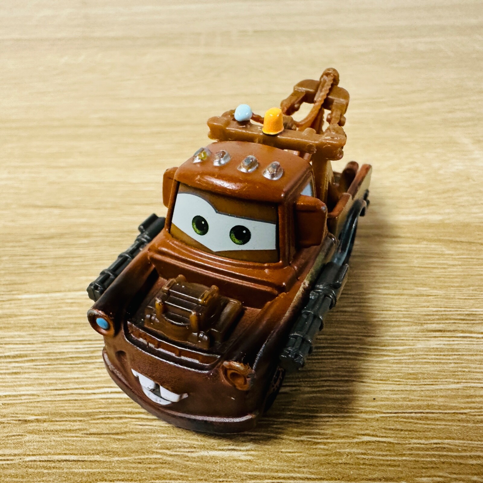 2007 TOMICA Spy Tow Mater with Guns Truck Disney Pixar Diecast Metal ...