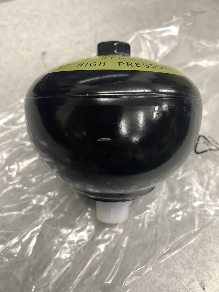 Saab Classic 900 SPG Turbo 4002267 NEW ABS Brake Accumulator also ...