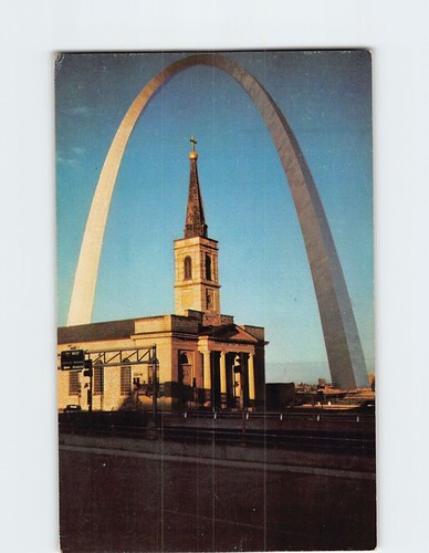 Postcard Gateway Arch and The Old Cathedral St. Louis Missouri USA ...