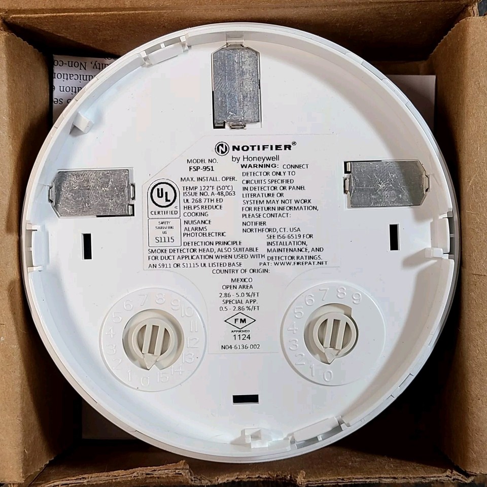 NOTIFIER FSP-951 INTELLIGENT PHOTOELECTRIC SMOKE DETECTOR "WHITE" - NEW ...