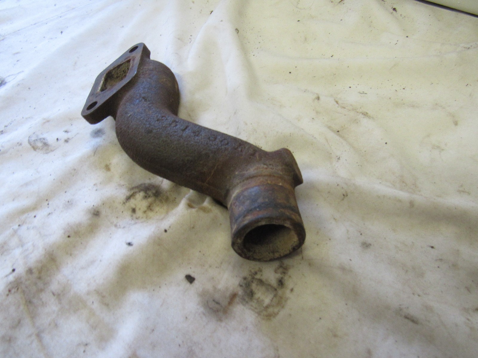 Farmall tractor pipe radiator water inlet Cub Lo Boy 251430R1 352072R2 ...