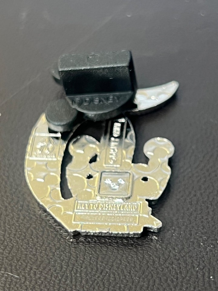 Haunted Mansion Gargoyle Magic Key To Disneyland 70th Hidden Mystery D ...