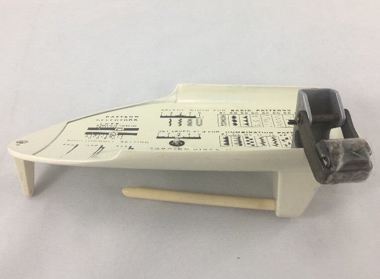 SINGER+640+Golden+Touch+Sew+Top+Cover+Plate+Spool+Pin+163418+Repair ...