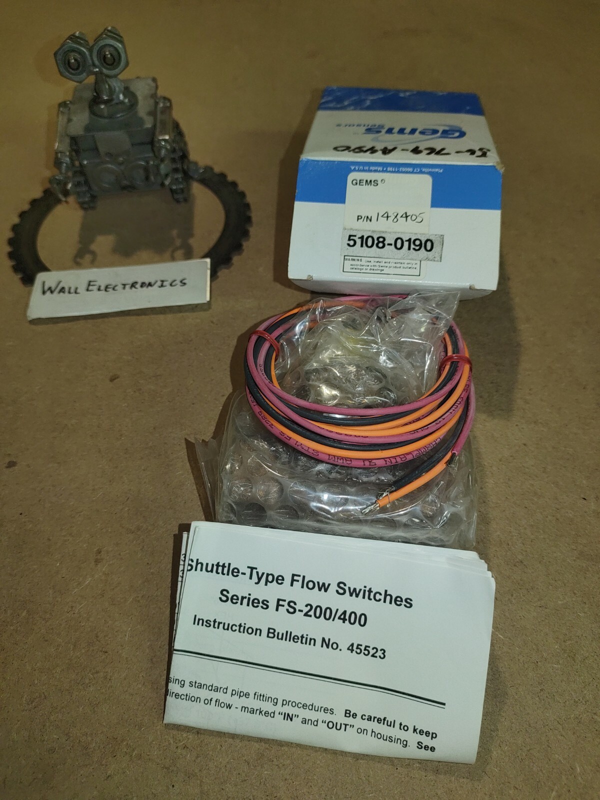 Gems FS200 1 in NPT Bronze Shuttle Type Flow Switch D513329 for sale ...