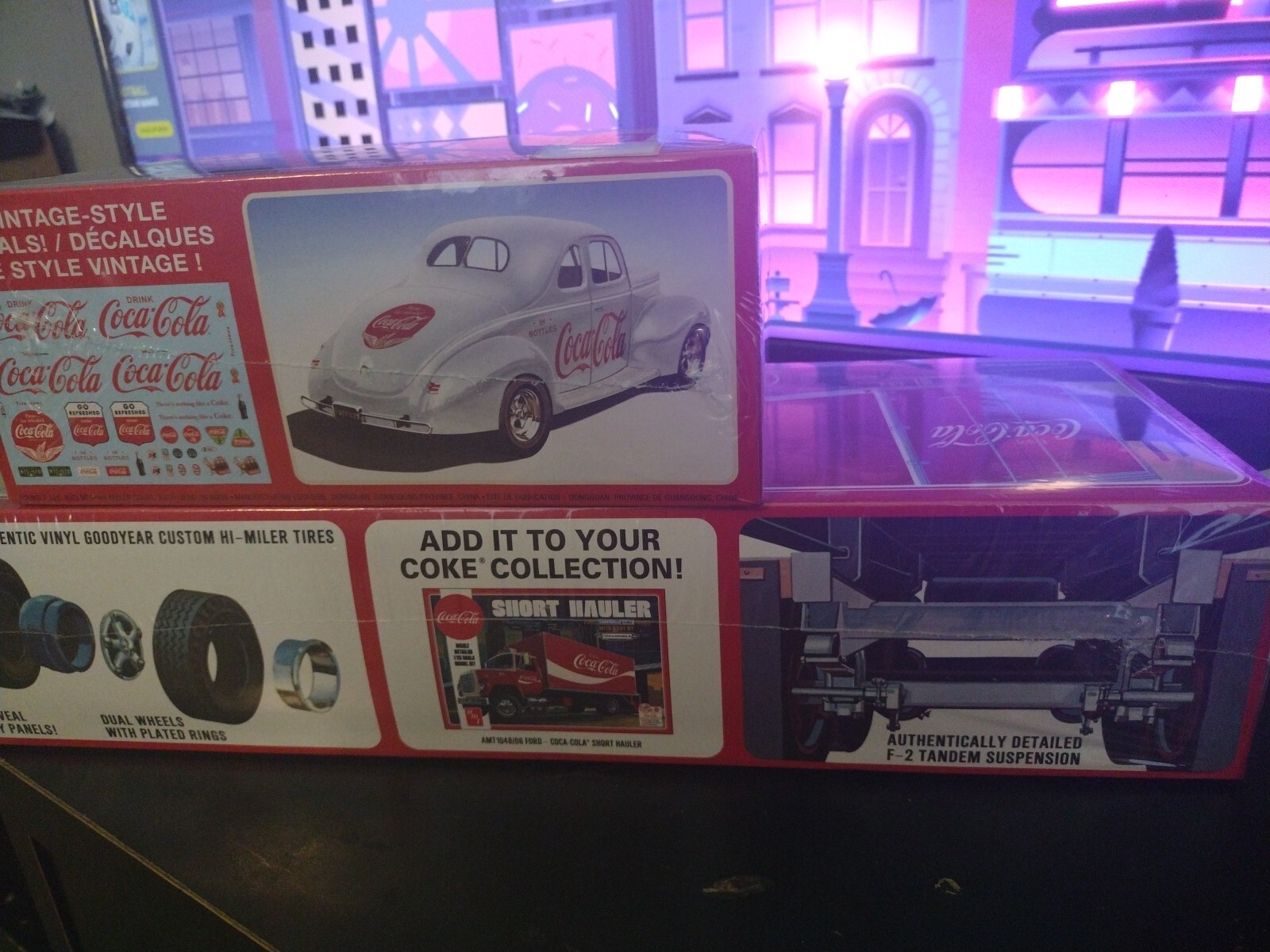 AMT 1109 1:25 Fruehauf Beaded Van Semi Trailer. AMT COCA COLA 1940 FORD ...