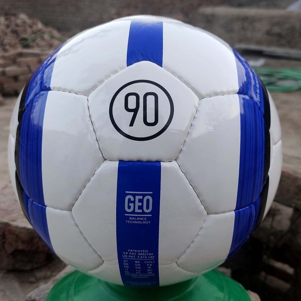 RARE Nike OFFICIAL MATCH BALL T90 Aerow Premier League 2005/2006 size 5 ...