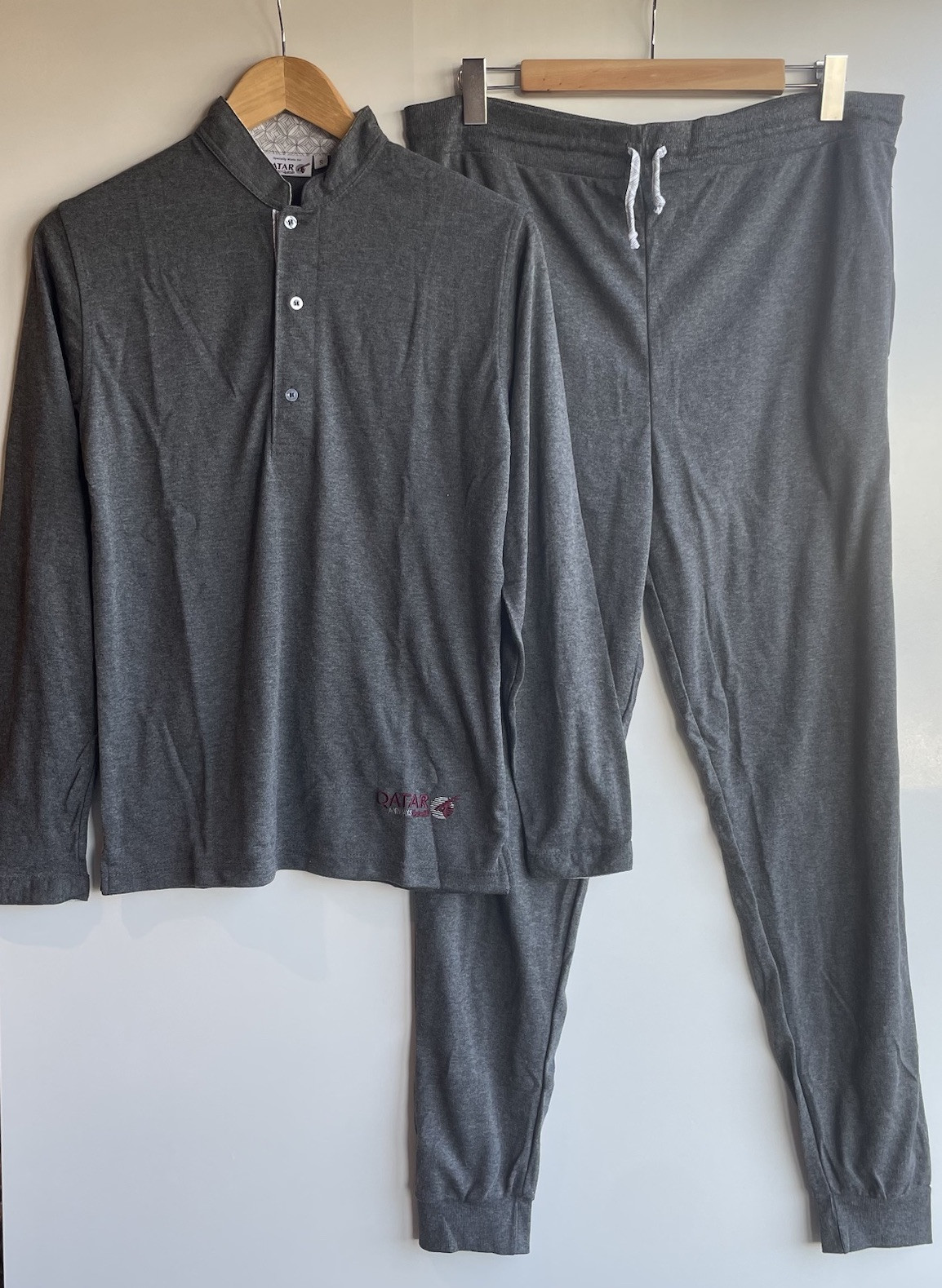 QATAR AIRWAYS Business Class Pajamas Set Size Small - Gem