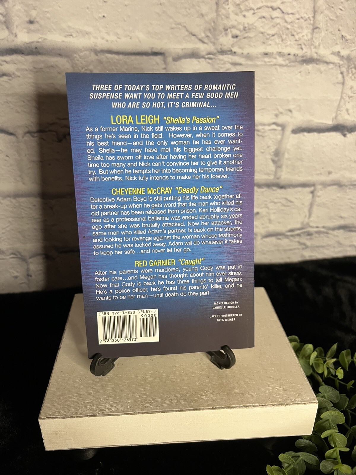 Legally Hot by Cheyenne McCray, Lora Leigh and Red Garnier (2012, Trade ...