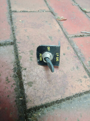 LPG GAS SWITCH DASH OLD PETROL TO GAS OLD HAS BRACKET USED | eBay Australia