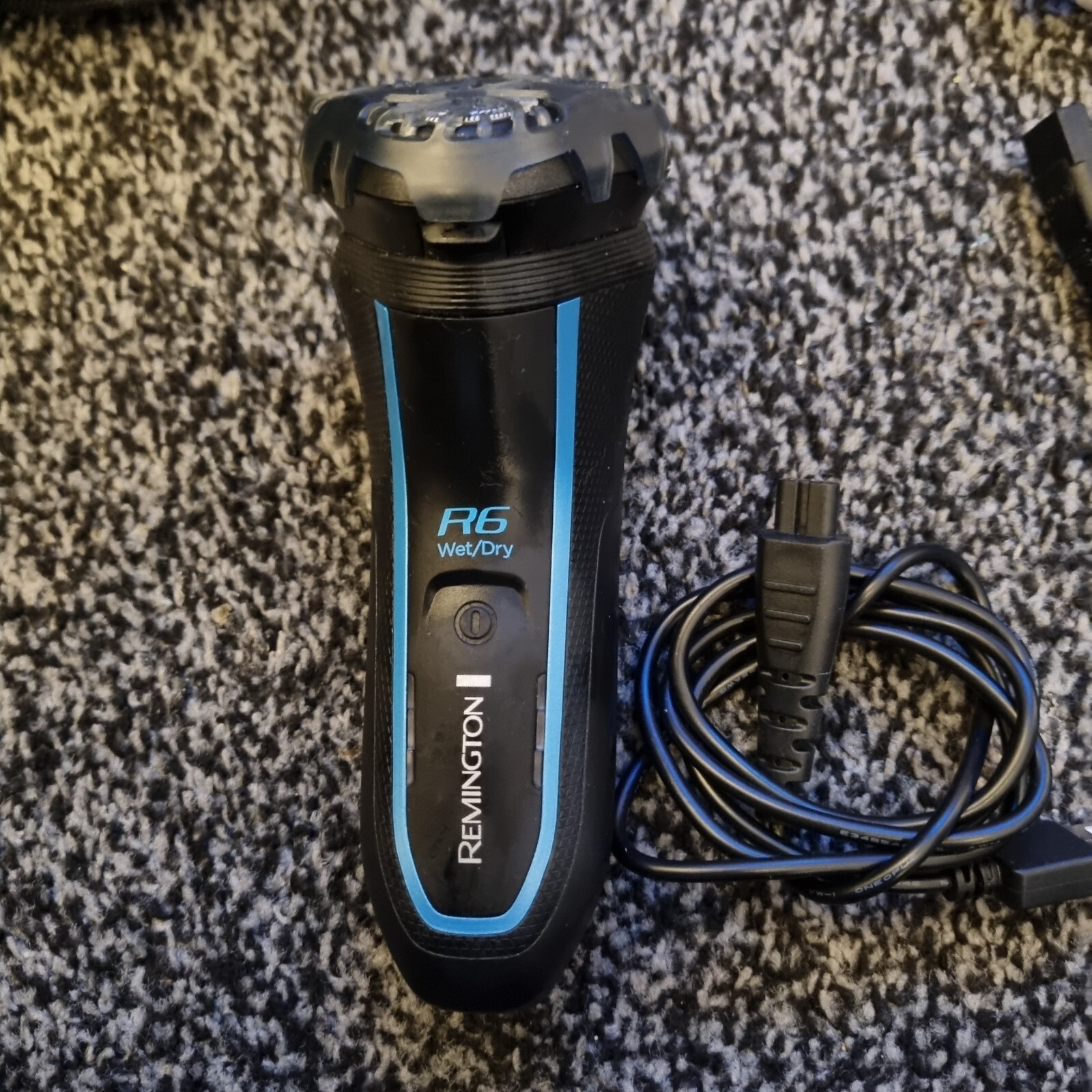 Remington R6000 Wireless Rechargeable Men's Electric Shaver ...