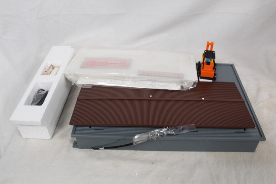 Lionel - O and O27 Gauge Animated Fork Lift Loader Station 6-12798 | eBay