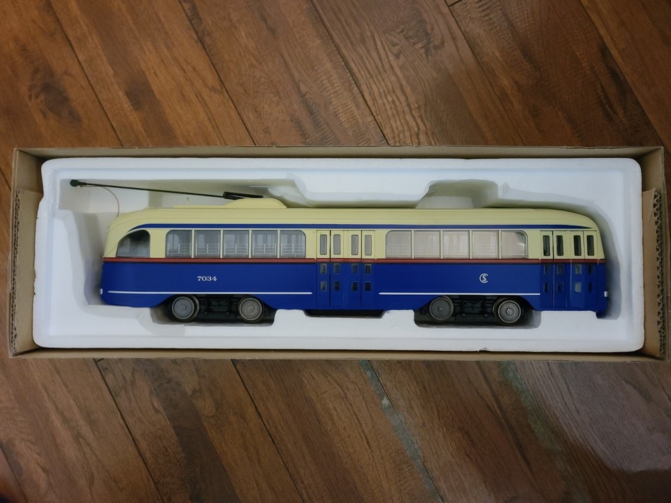 Aristo-Craft G Scale. CHICAGO SURFACE LINES-CSL. PCC Trolley Car ...