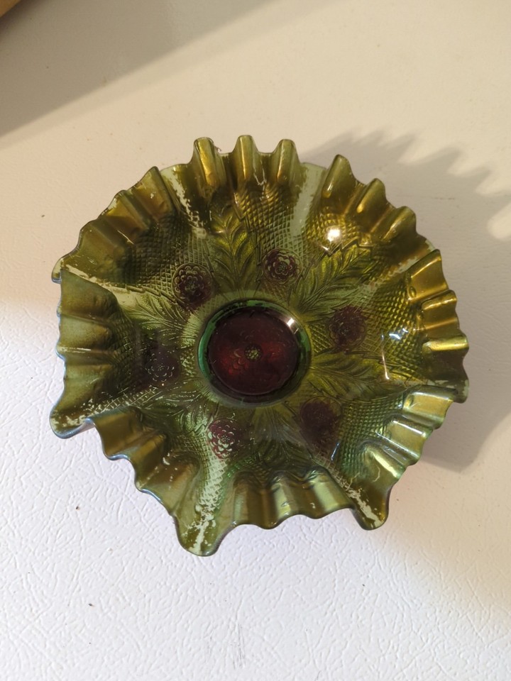 Vintage Fenton Green Carnival Glass bowl in the "Stippled Rays" pattern ...