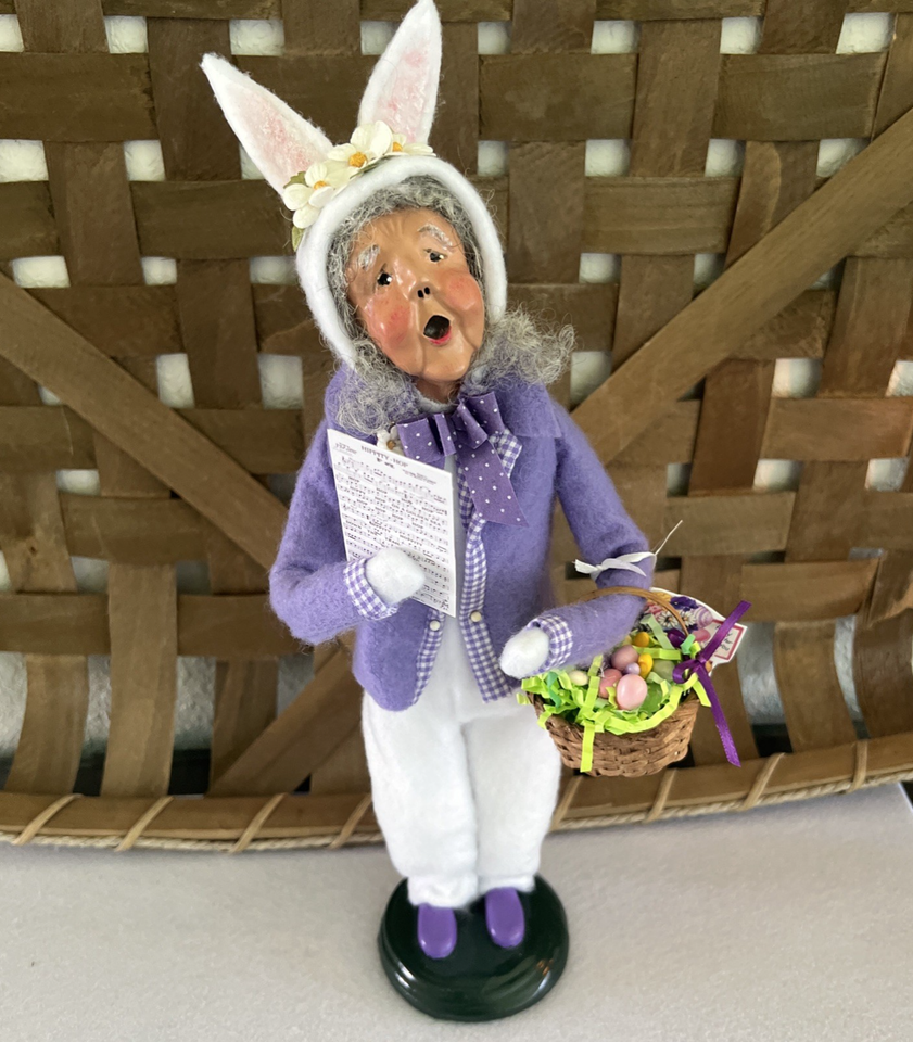 Byers Choice Easter Grandma singing Hop Hop Hop Song w/ Basket of eggs ...