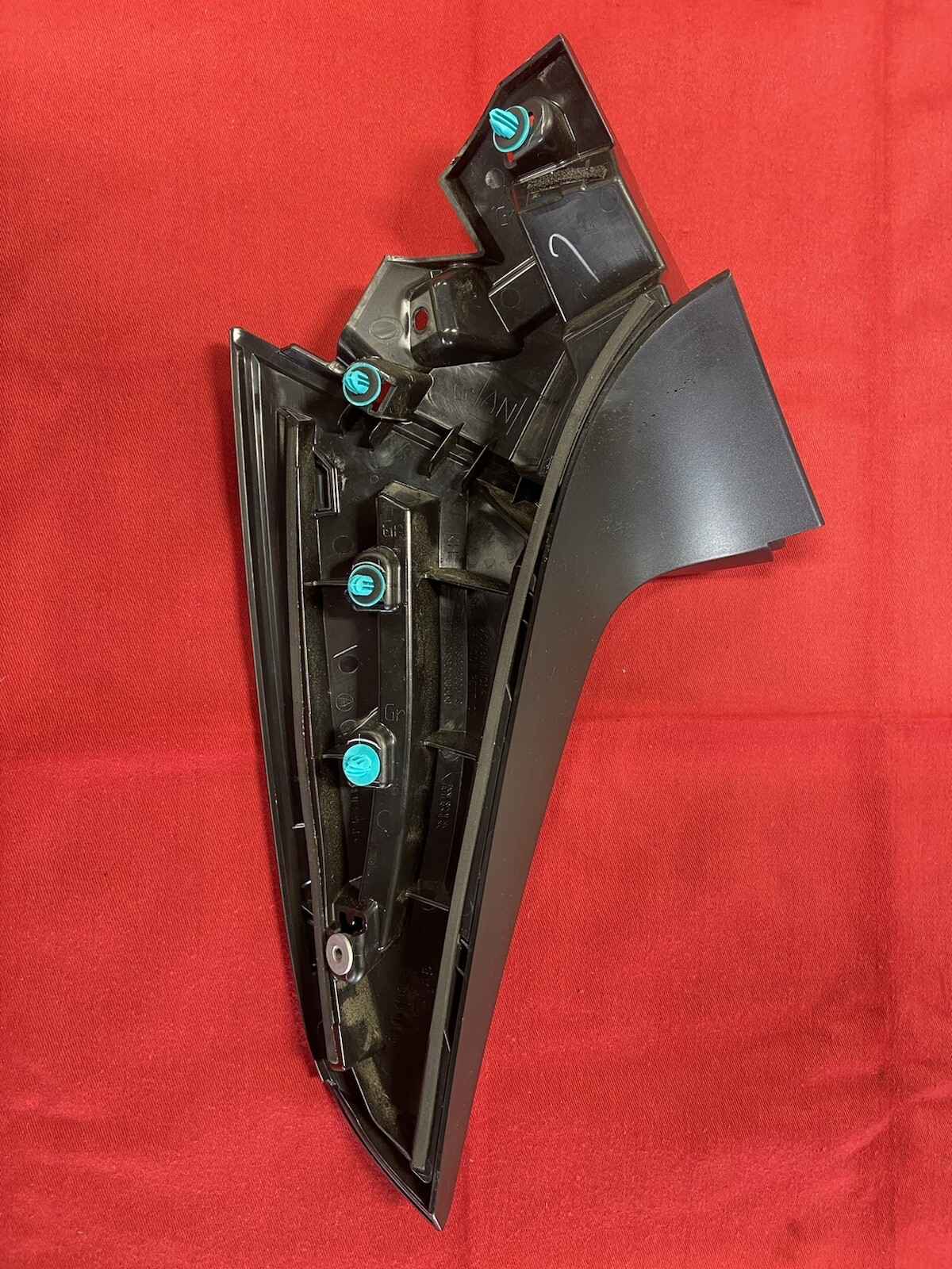 OEM 2020-2022 Subaru Outback Rear Spoiler Lower Right Side Trim Piece ...