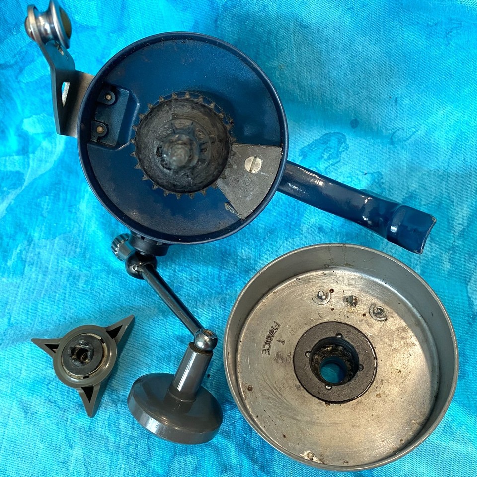 LT BLUE MITCHELL 498 MP VINTAGE SALT WATER SPINNING REEL - ALTERNATE ...