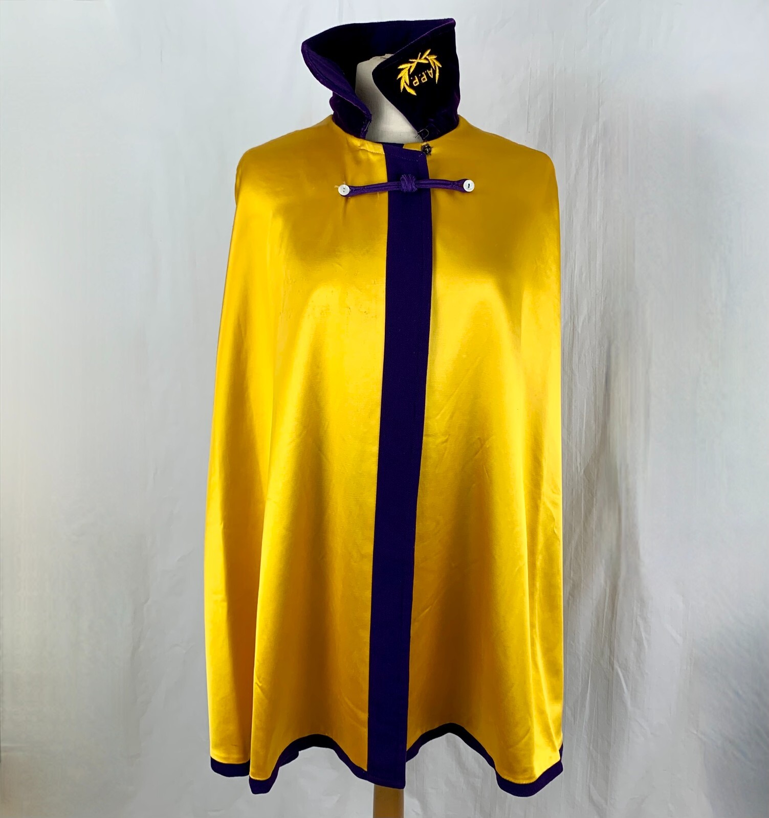 Vintage Purple Full Length Cape OS Gold Lining Odd Fellows Ladies Aux ...