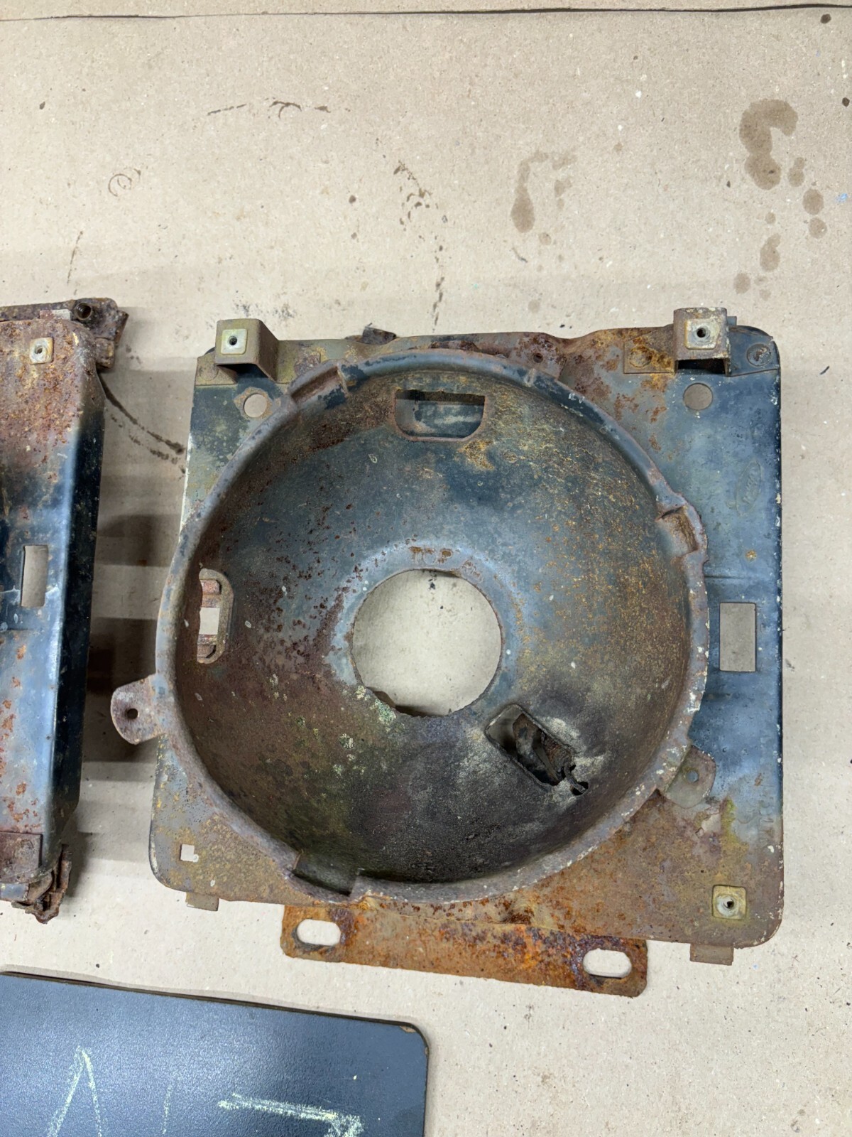 1973 1977 1978 Ford f150 f250 Explorer ROUND HEADLIGHT BUCKETS MOUNTS ...