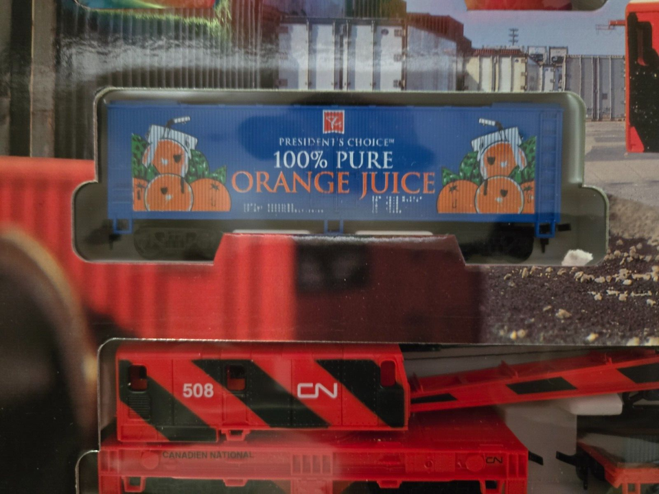 1995 IHC HO Presidents Choice, Insiders Express CN SD-35 Engine Train ...