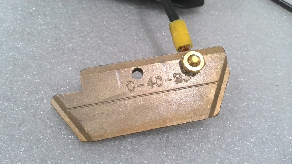 DUCT-O-WIRE C-40-V3 COLLECTOR ASSEMBLY END POWER FEED, 40A, C-40-B3 ...