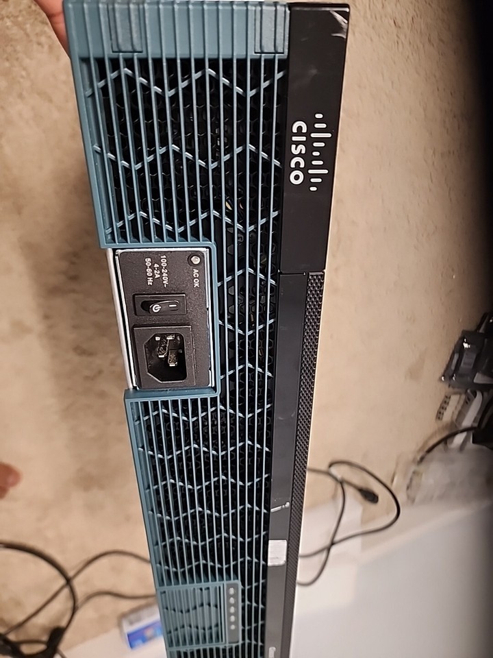 Cisco 2921 CISCO2921-V/K9 Gigabit Integrated SR. W/EHWIC-4ESG & PVDM3 ...