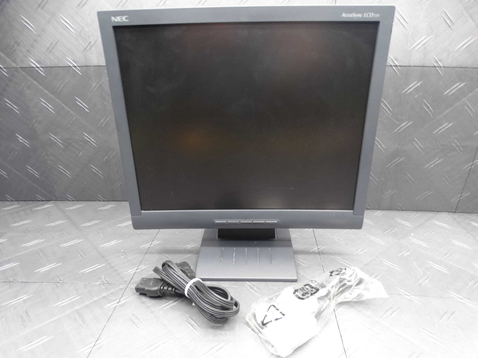 NEC 17in LCD Monitor Computer Desktop Office AccuSync Panel 1280x1024 ...