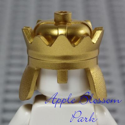 NEW Lego Minifig METALLIC GOLD CROWN King Prince Helmet Castle Kingdom ...