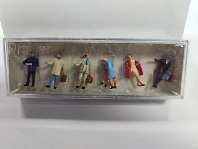 Preiser HO Scale 10029 At The Platform Gate Figures | eBay