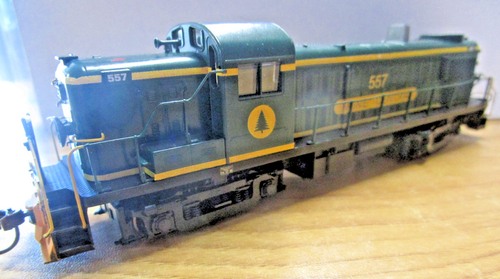 HO Scale Maine Central RS3 Diesel Locomotive #557 by Atlas | eBay