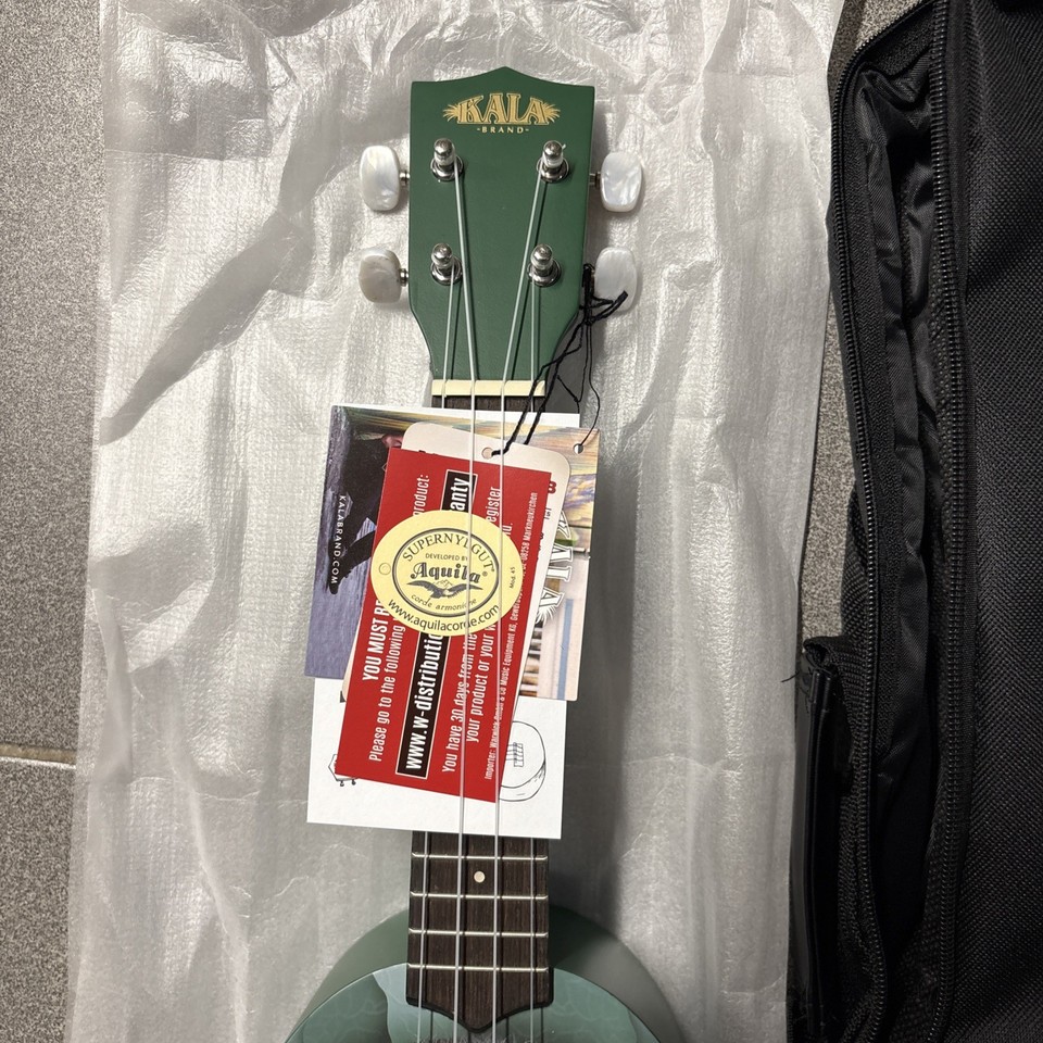 KALA KA-NV-HBEE - Novelty Series Honey Bee Soprano Ukulele, with Bag ...