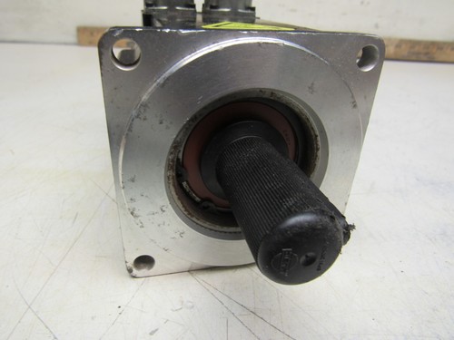 BECKHOFF SERVO MOTOR AM3041-0E00-0000 0.99KW 6000RPM 400VAC NEW NO BOX ...