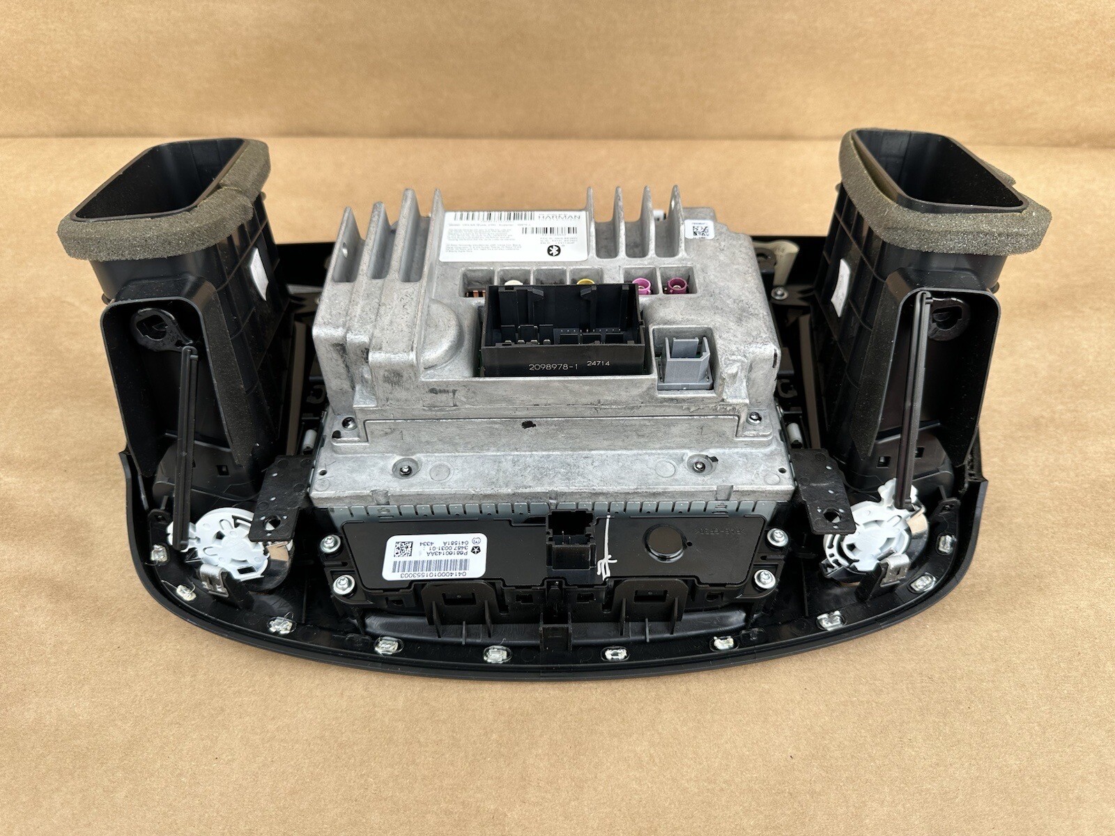 2015-2017 Chrysler 200 GPS Navigation UConnect VP4 RA4 Radio 8.4 ...